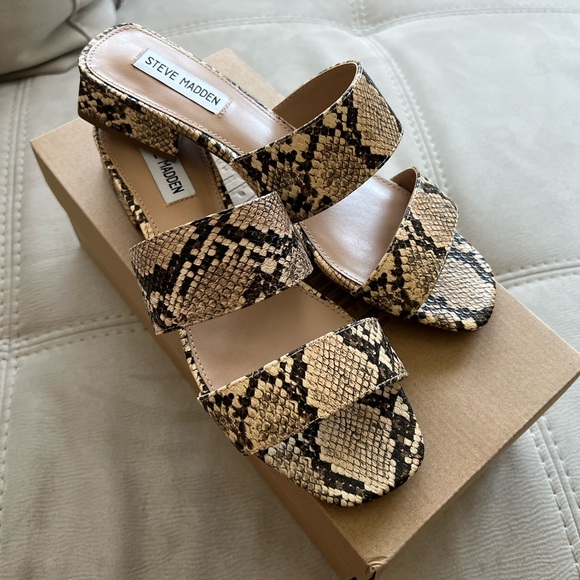 Steve Madden | Shoes | Esteve Madden Jaron Tan Snake Woman Sandals Size ...